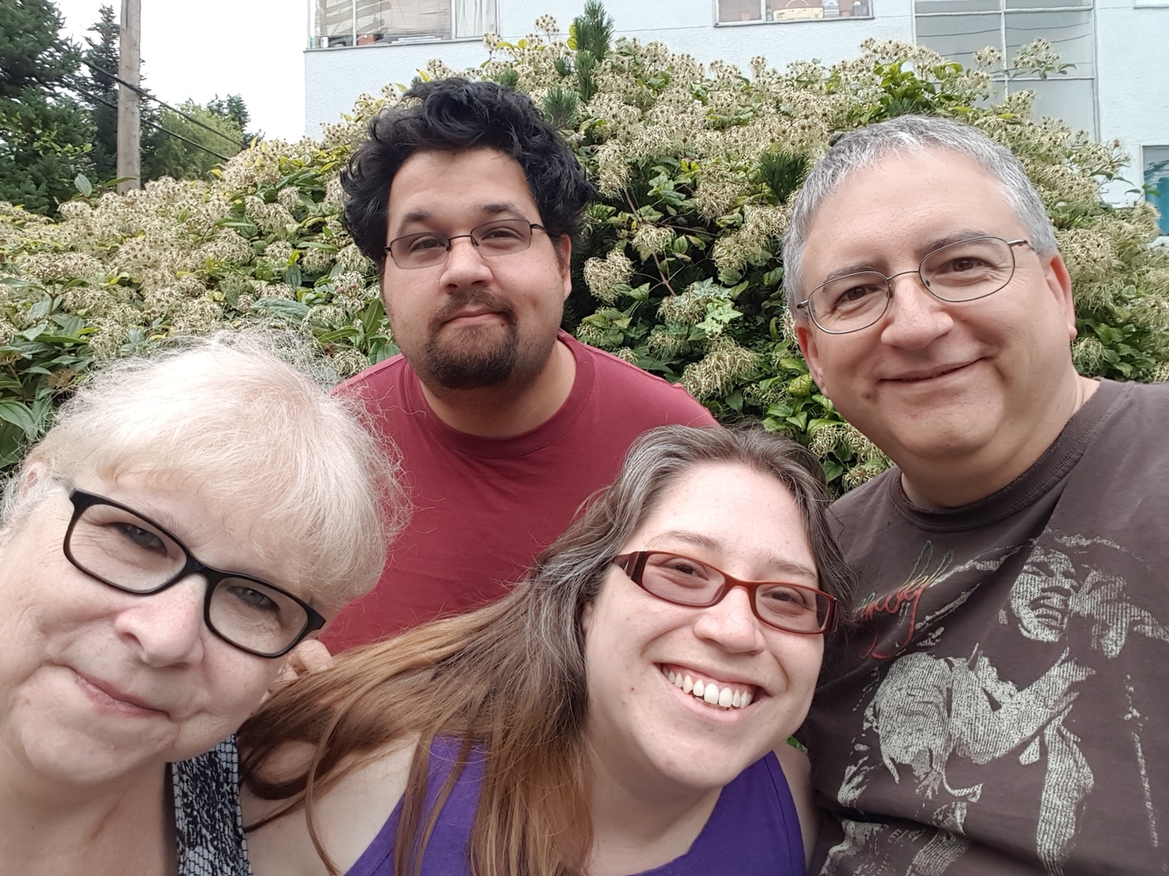 The Move – Blogging By The Beach